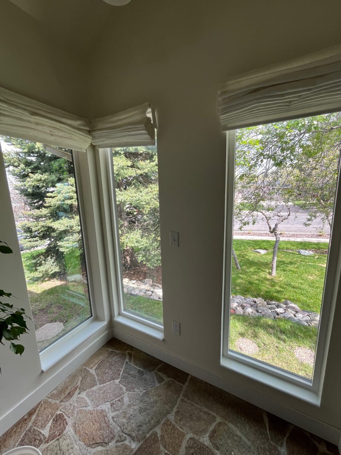 Bronze Window Frames In Fruit Heights, UT